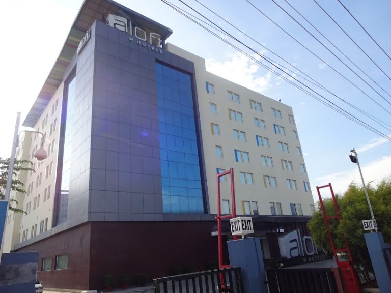 Hotel Review : Aloft Bengaluru Whitefield - Splash Room - Live from a ...