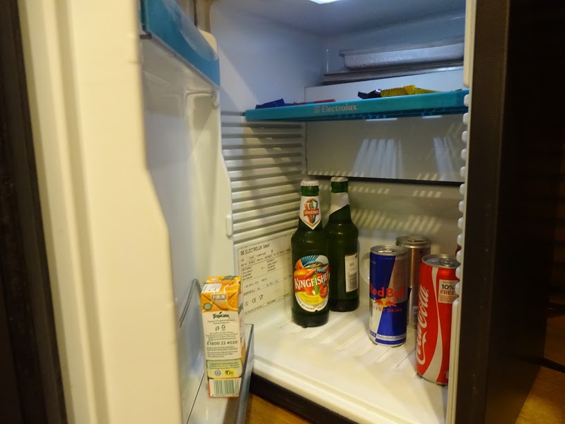 Room-Minibar - Live from a Lounge