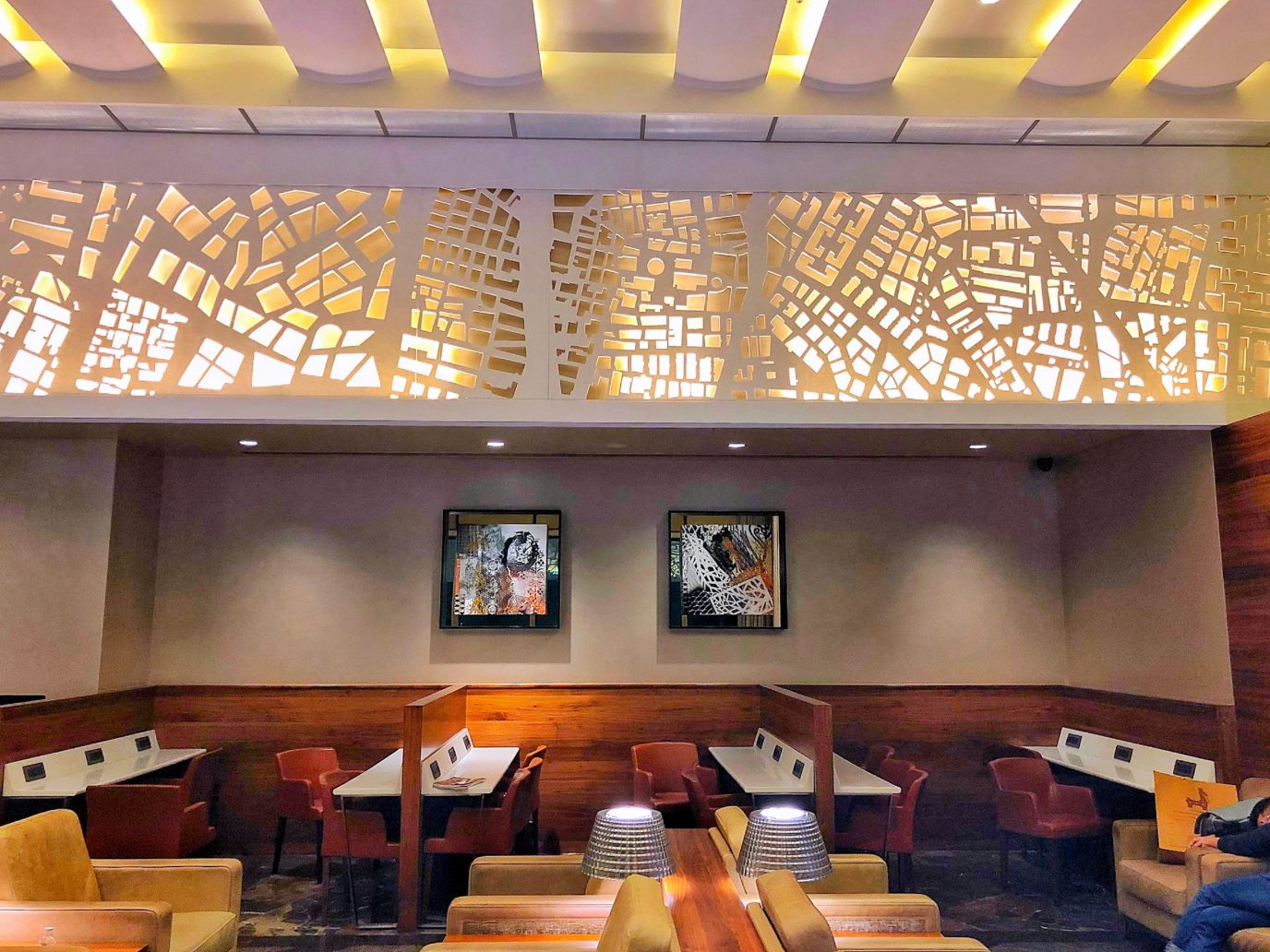 Review: GVK Premium Class Lounge, Mumbai Terminal 2 - Live from a Lounge
