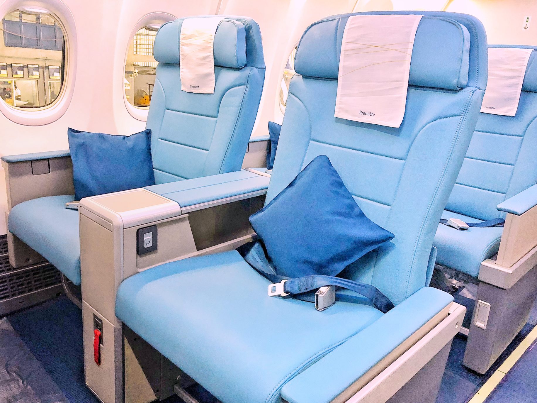 The new Jet Airways 737 MAX product revealed! - Live From A Lounge