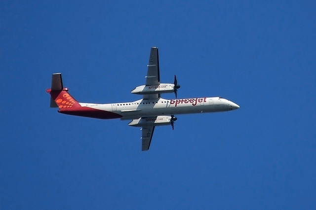 Bombardier certified for 90 seat Q400 for SpiceJet - Live From A Lounge