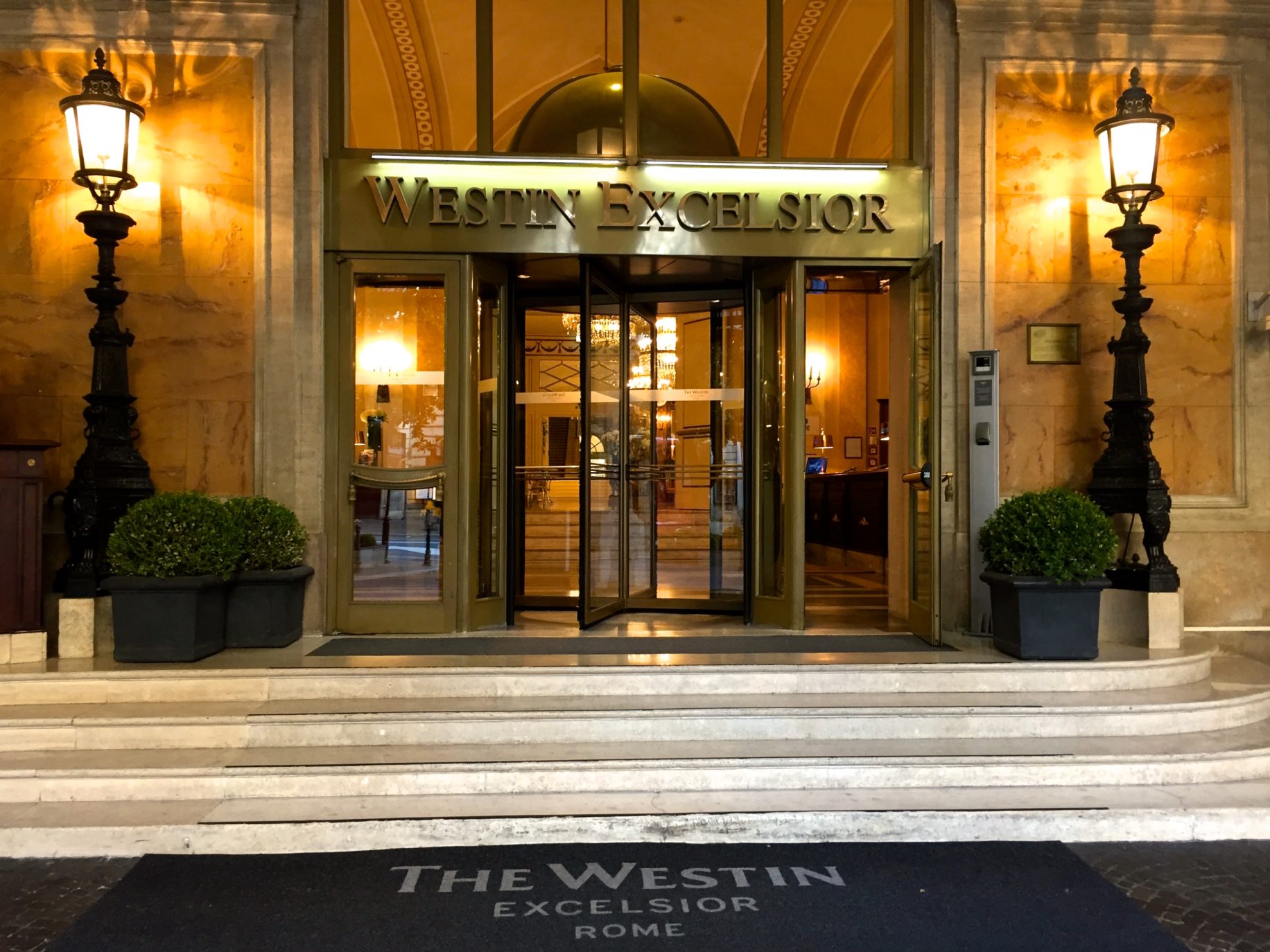 Hotel Review: The Westin Excelsior Rome, Italy - Live from a Lounge