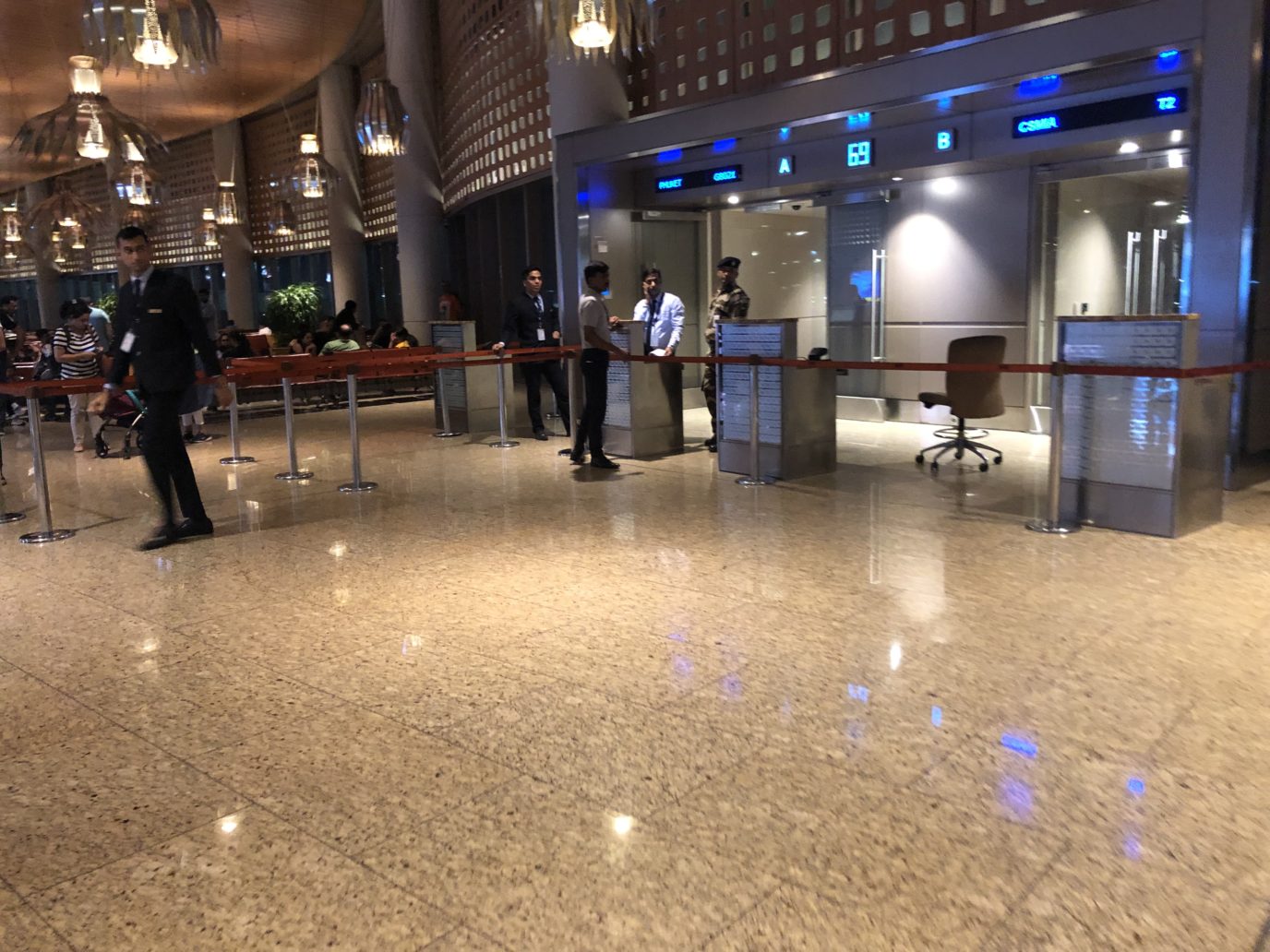 GoAir Mumbai to Phuket Flight Review - Live from a Lounge