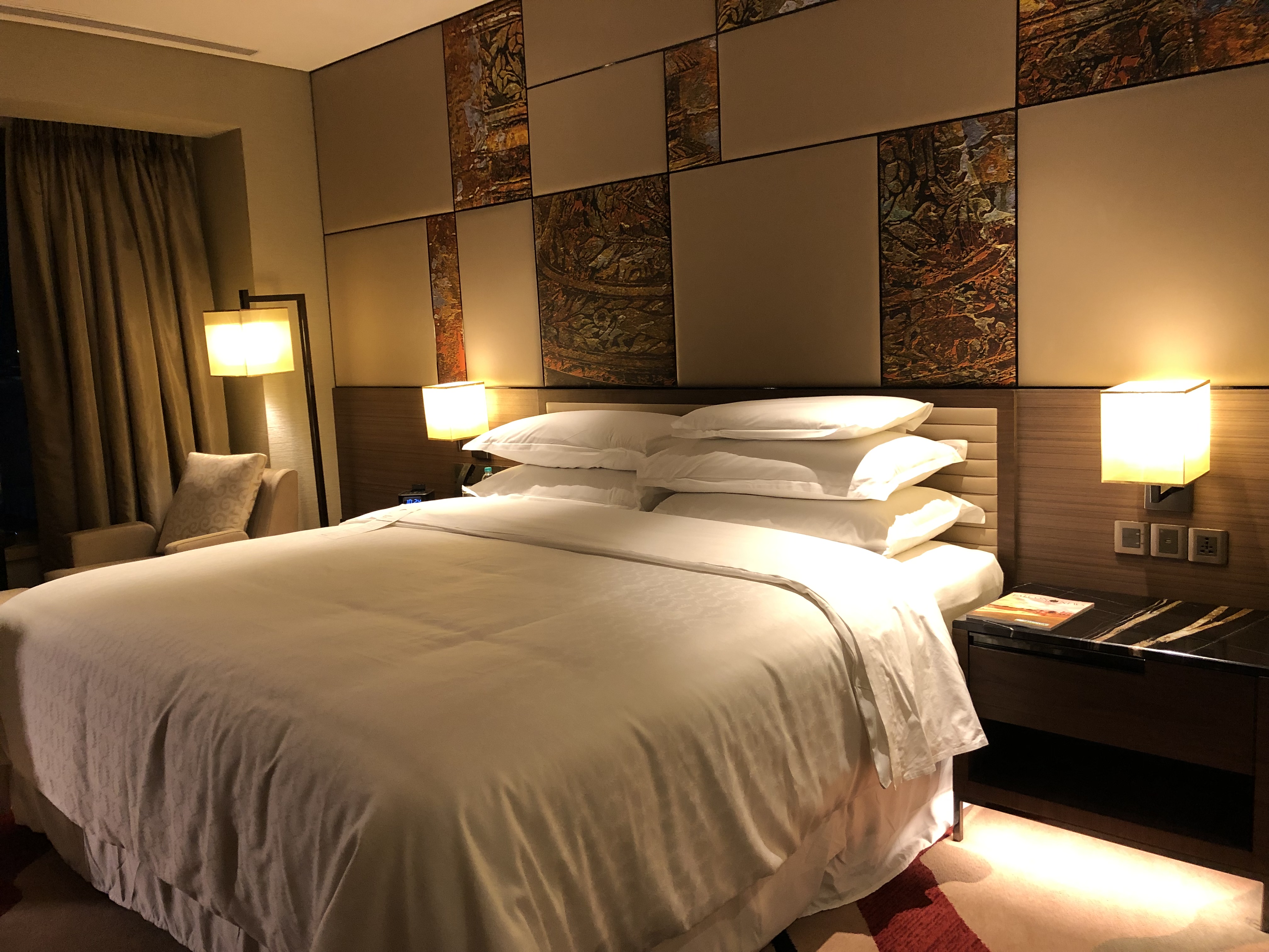 Review: Sheraton Grand Bengaluru Whitefield Hotel - Live from a Lounge