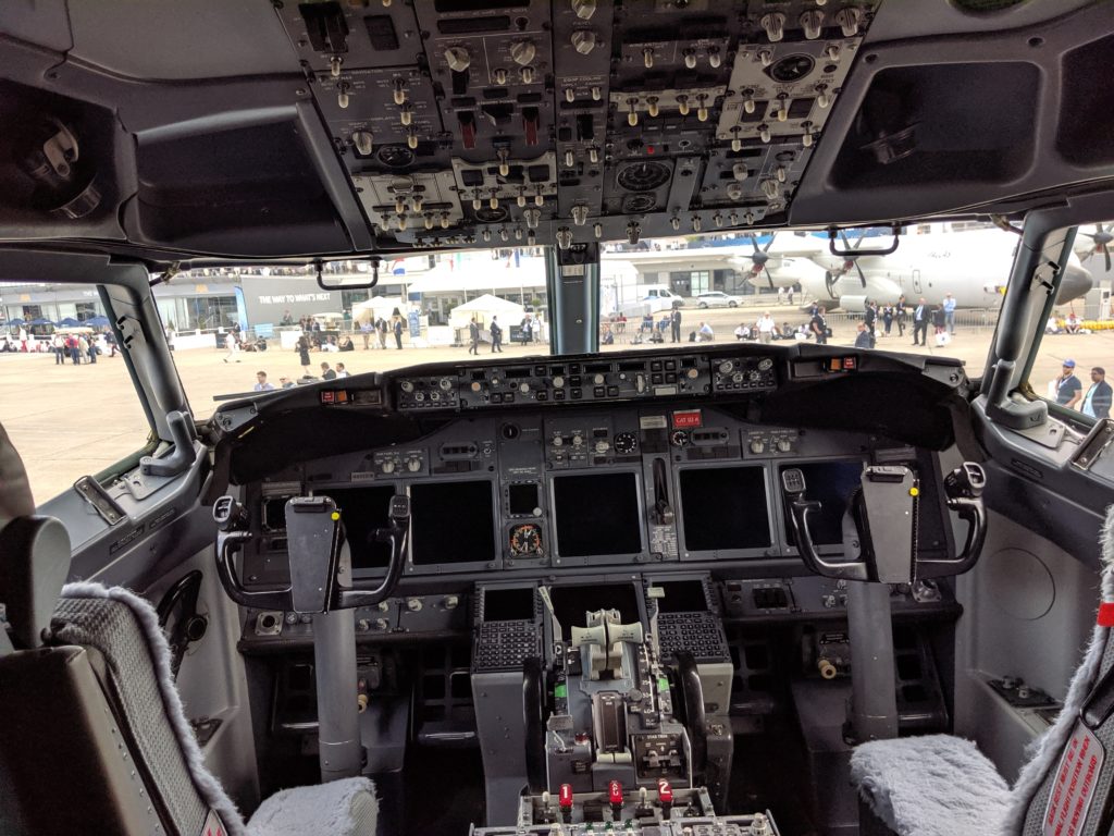 This Jet Airways 737 now will fly Amazon packages across the USA - Live ...