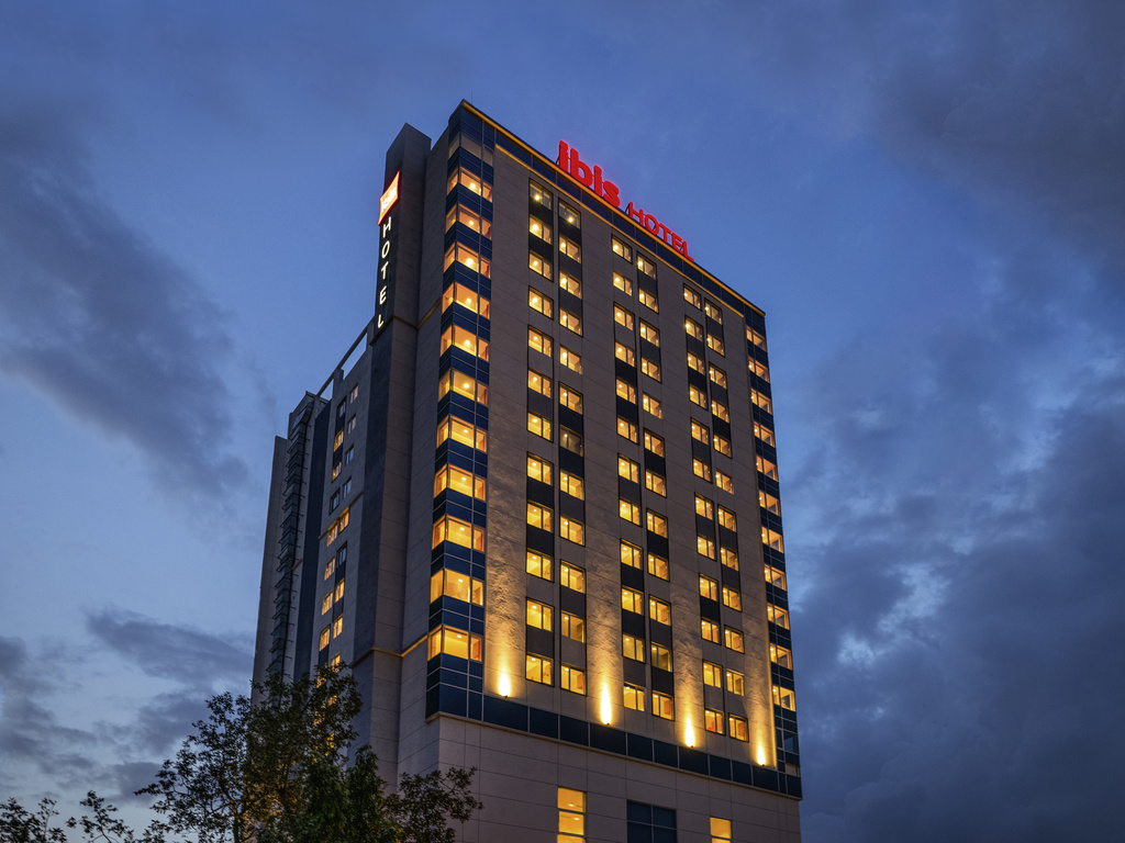 Deal: "Pay What You Want" For a Hotel Night in Mumbai at the new Ibis ...