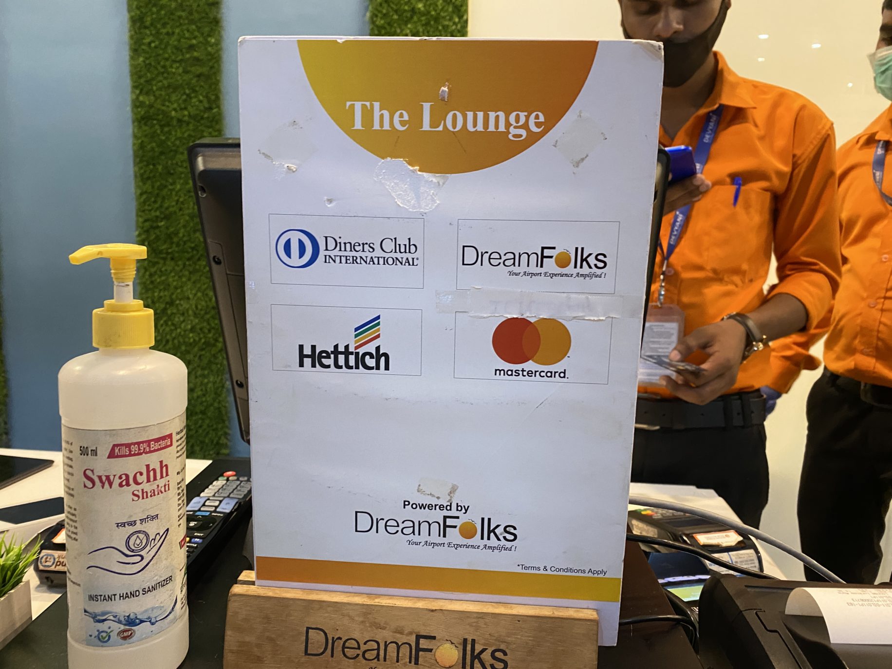 Review: Lucknow Airport (Domestic) The Lounge [Accessible for ...
