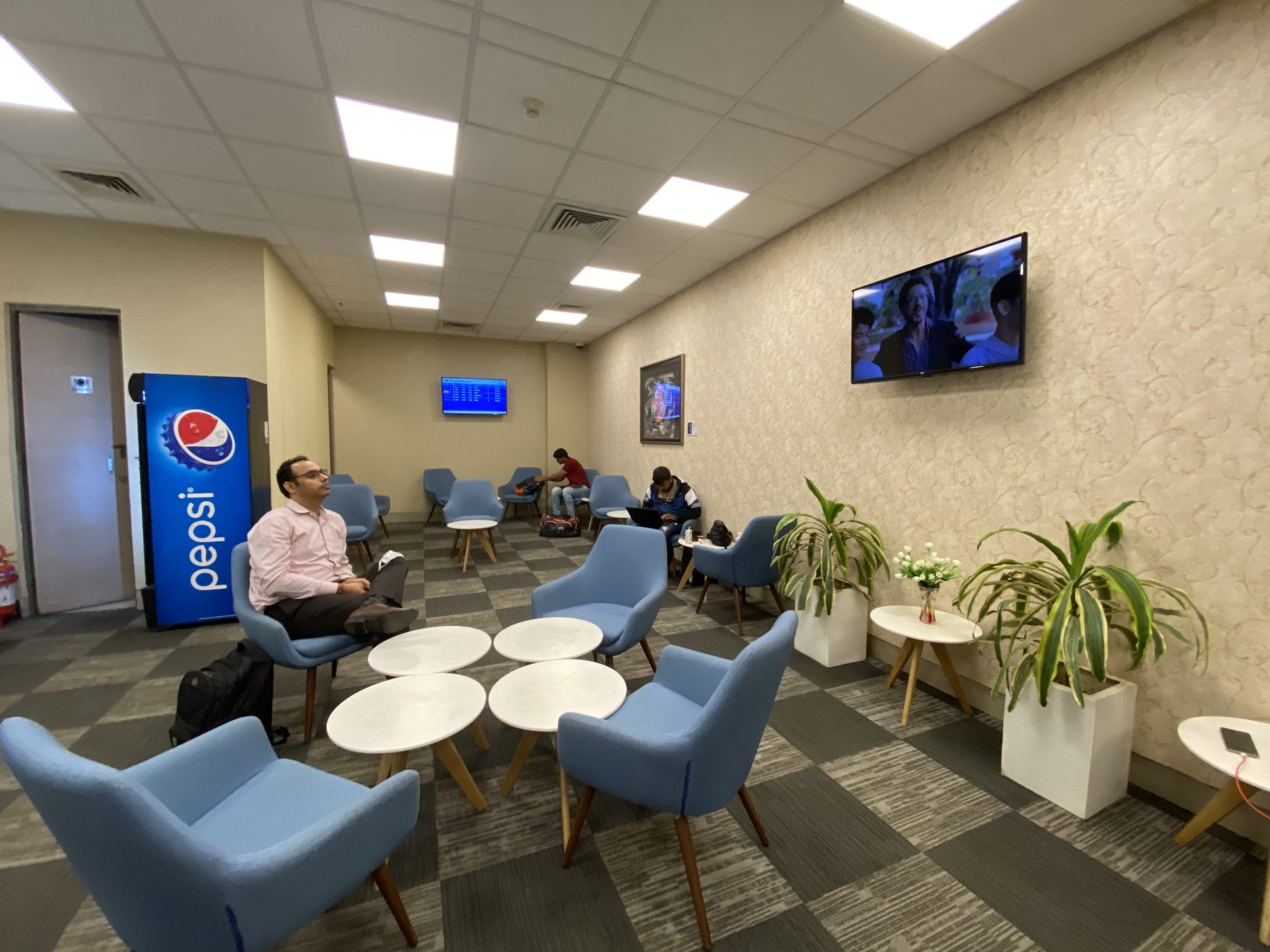 Review: Lucknow Airport (Domestic) The Lounge [Accessible for ...
