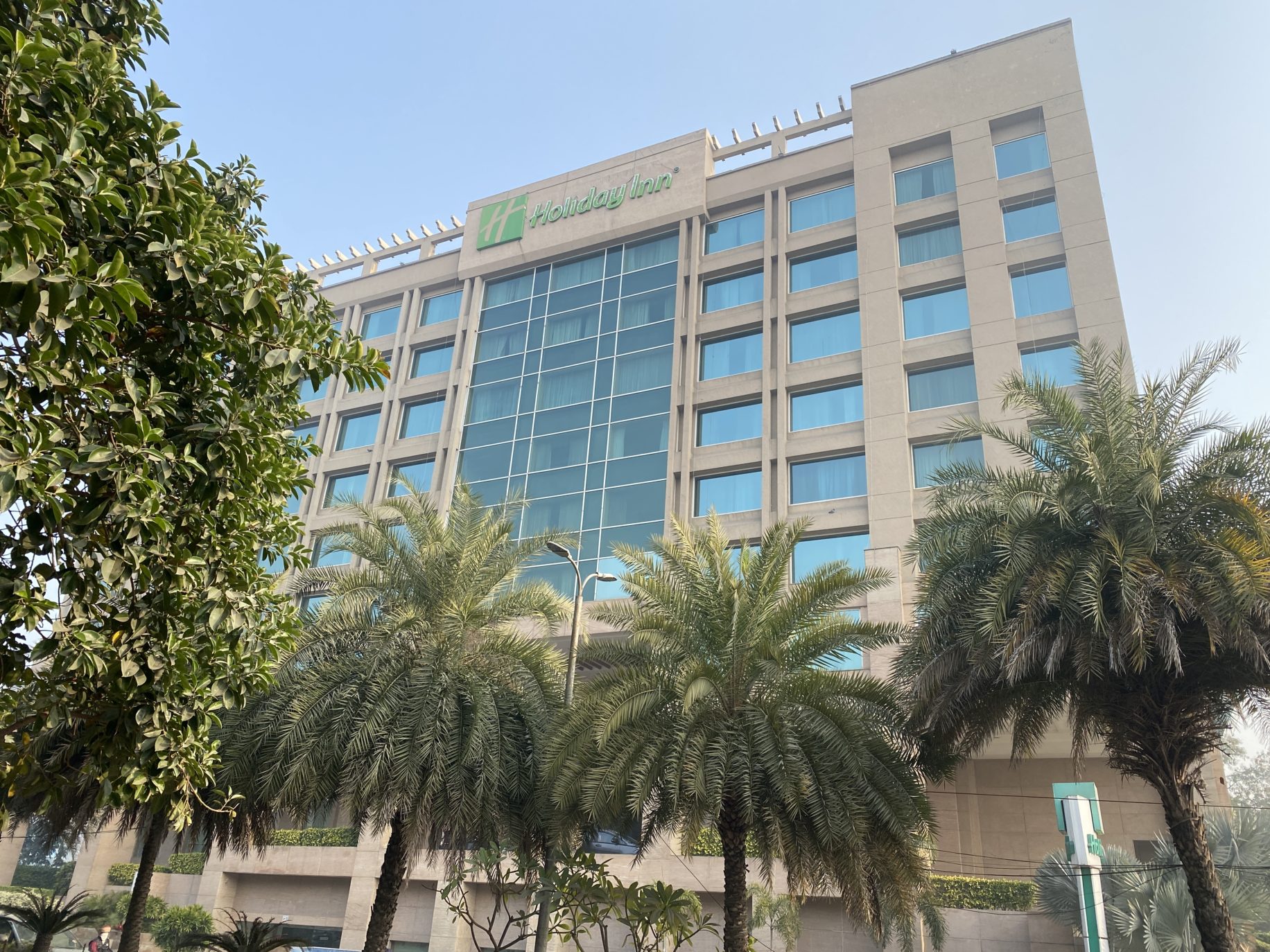 Hotel Review: Holiday Inn Amritsar Ranjit Avenue - Live from a Lounge
