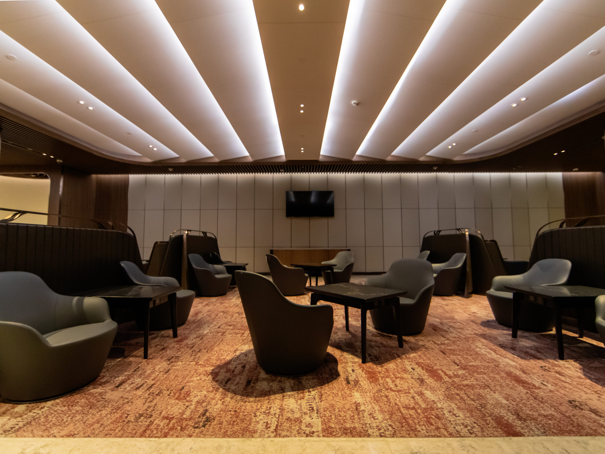 Singapore Airlines unveils The Private Room and First Class Lounge ...
