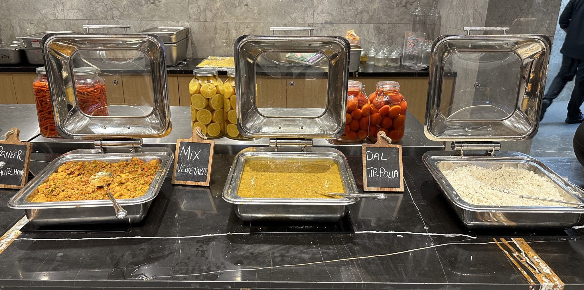 Review: Encalm Lounge, Delhi Airport Terminal 3 (International) - Live ...