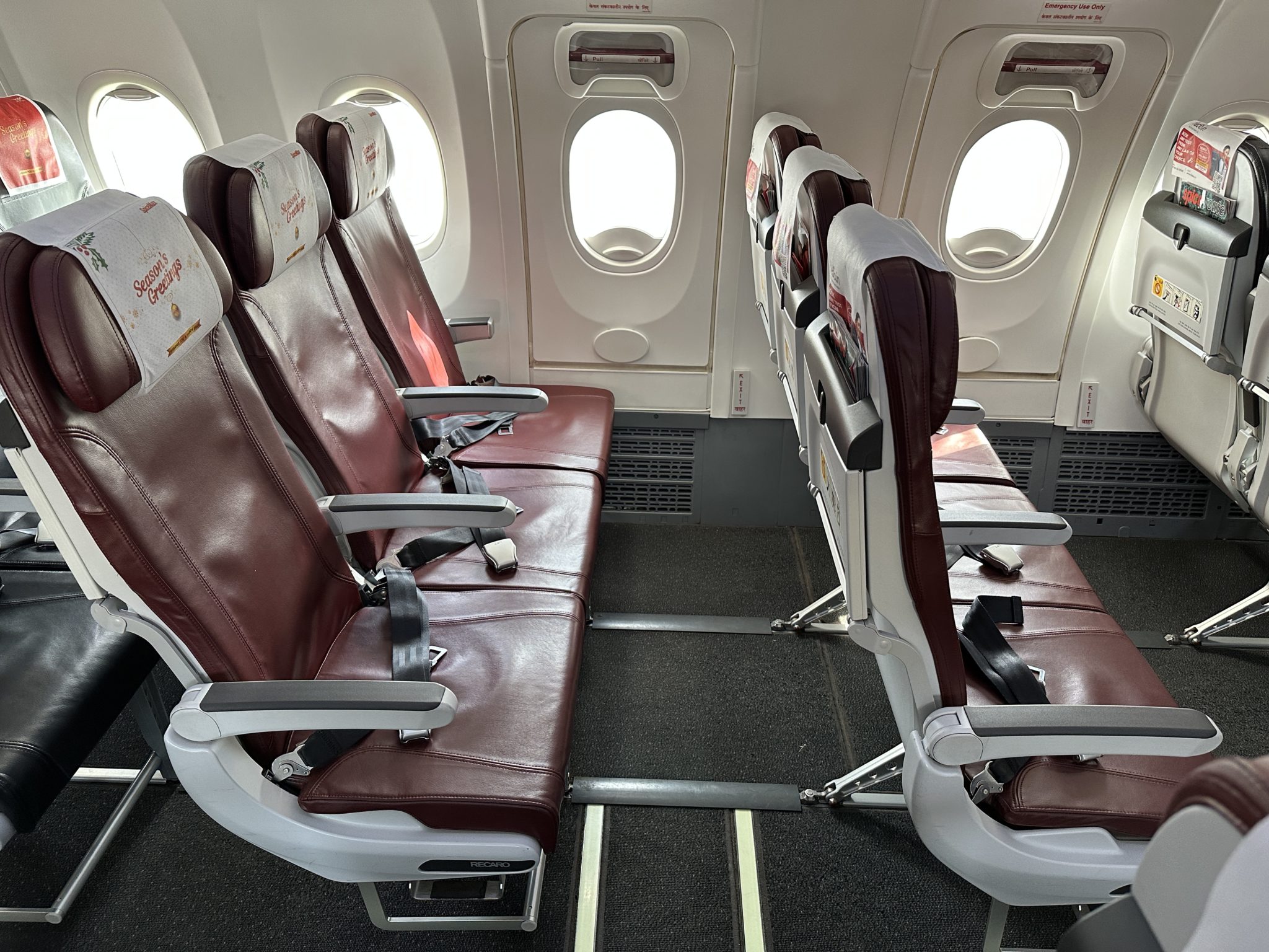 What is it like to fly a SpiceJet Boeing 737 MAX in 2023? - Live from a ...