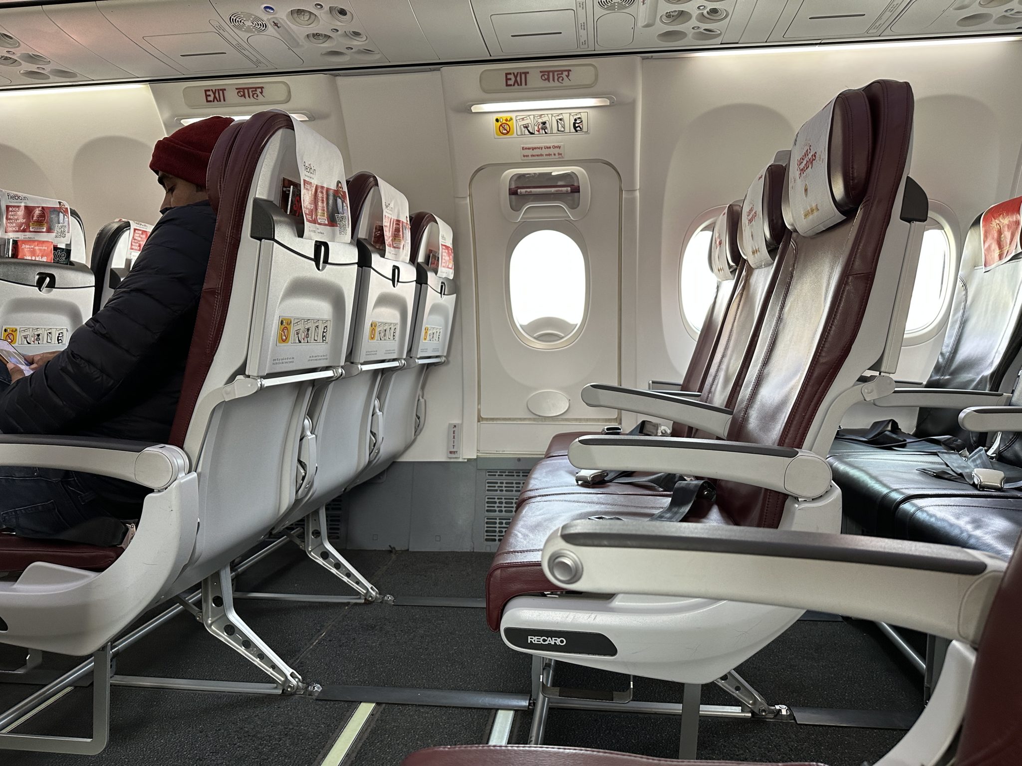 What is it like to fly a SpiceJet Boeing 737 MAX in 2023? - Live from a ...