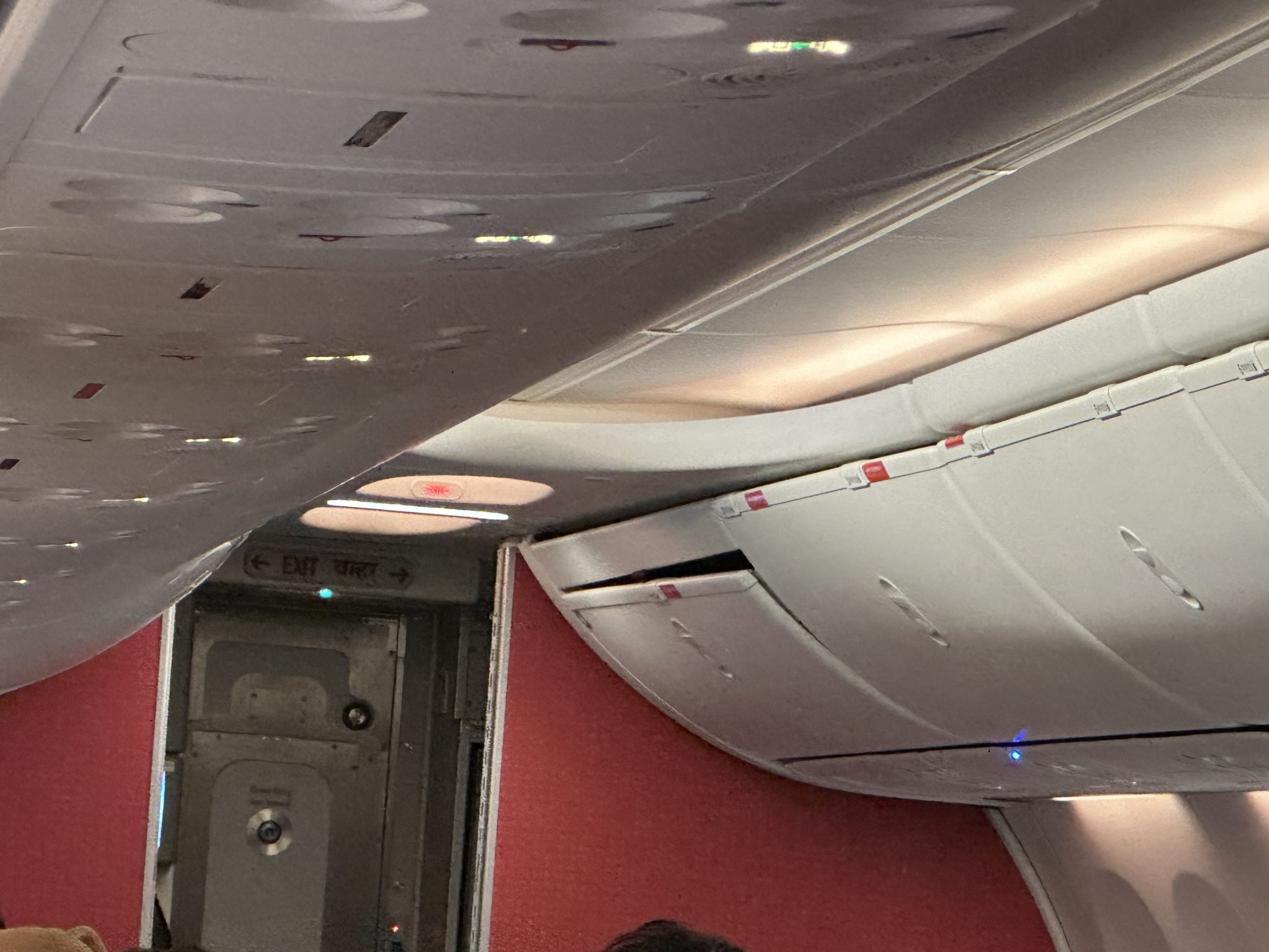 What is it like to fly a SpiceJet Boeing 737 MAX in 2023? - Live from a ...