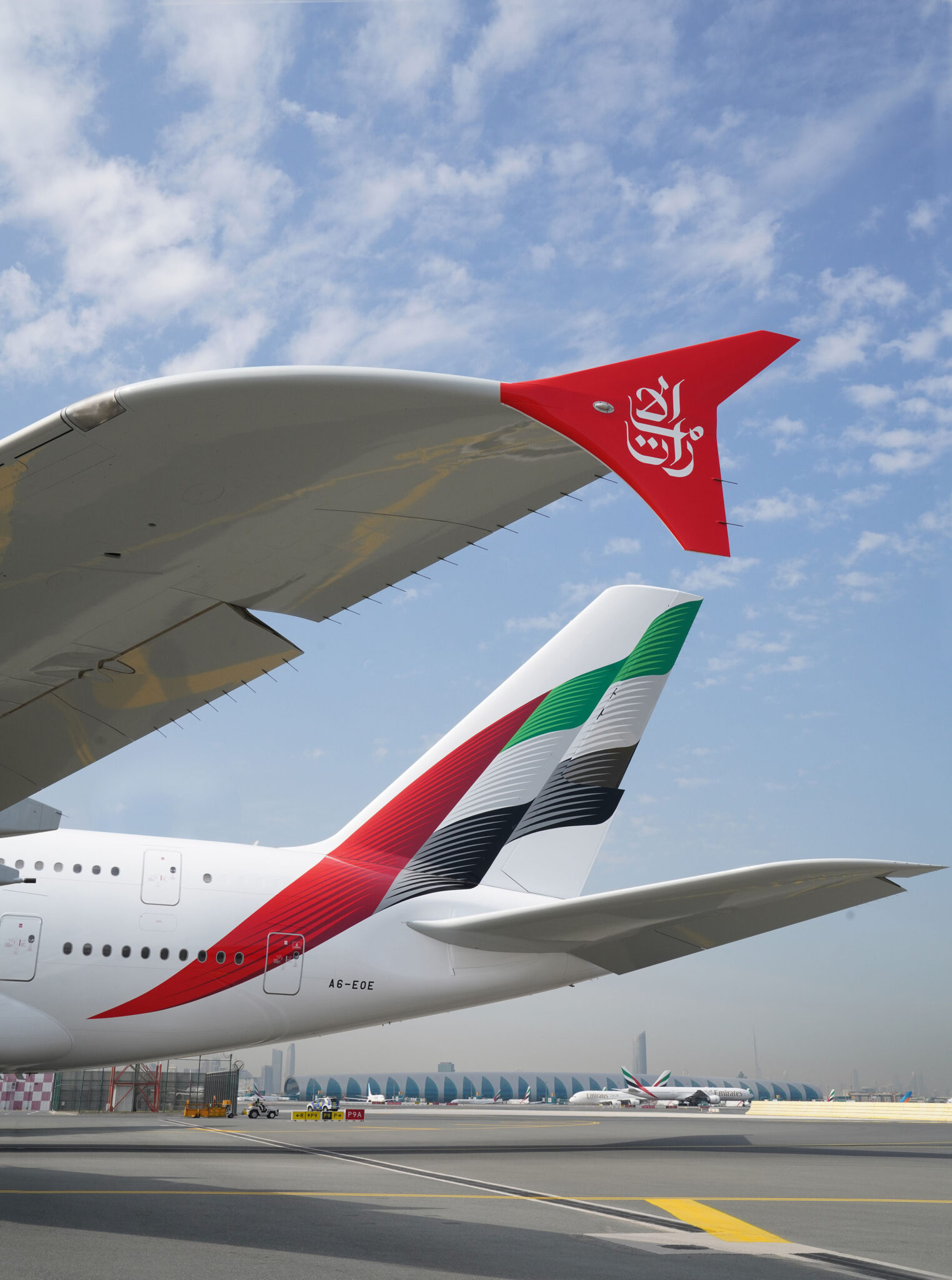 Emirates unveils new livery - Live from a Lounge