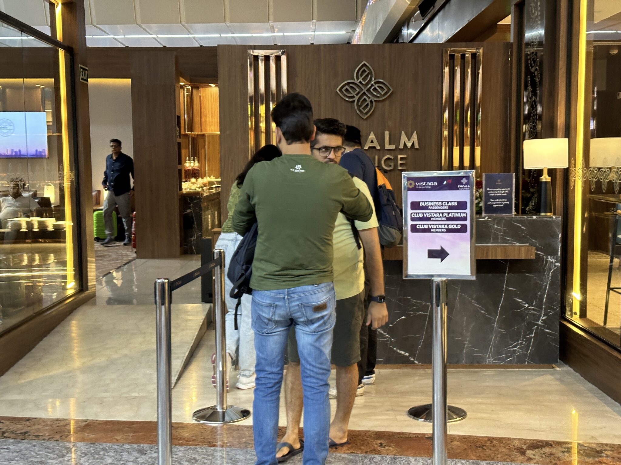 Review: Encalm Lounge Delhi Terminal 3 (Domestic) - Live from a Lounge
