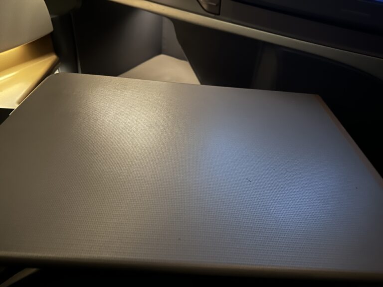 Singapore Airlines Boeing 777-300ER Business Class Review: New Delhi to ...