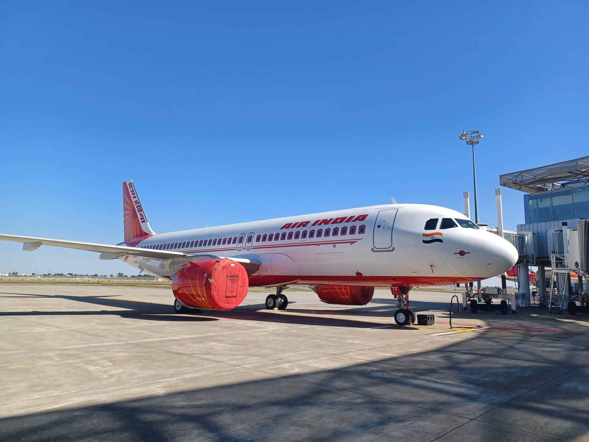 Air India takes delivery of its first (new) Airbus A320neo since ...