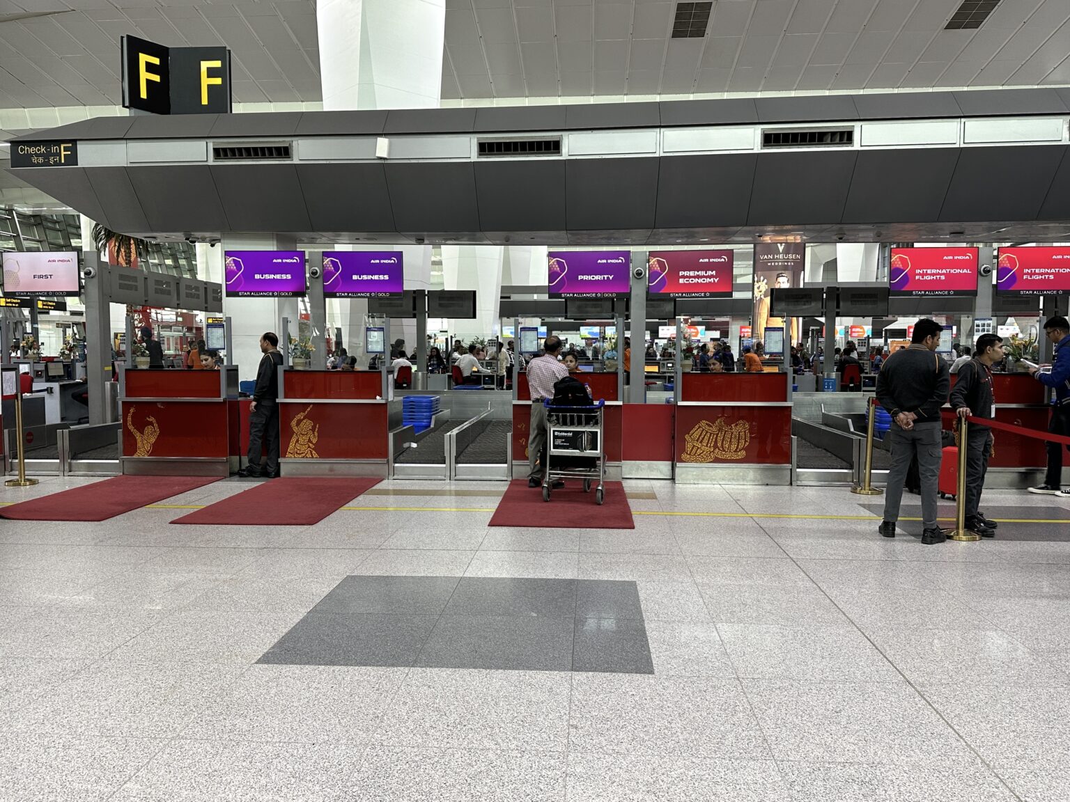 Review: Air India Airbus A350 Business Class - Live from a Lounge