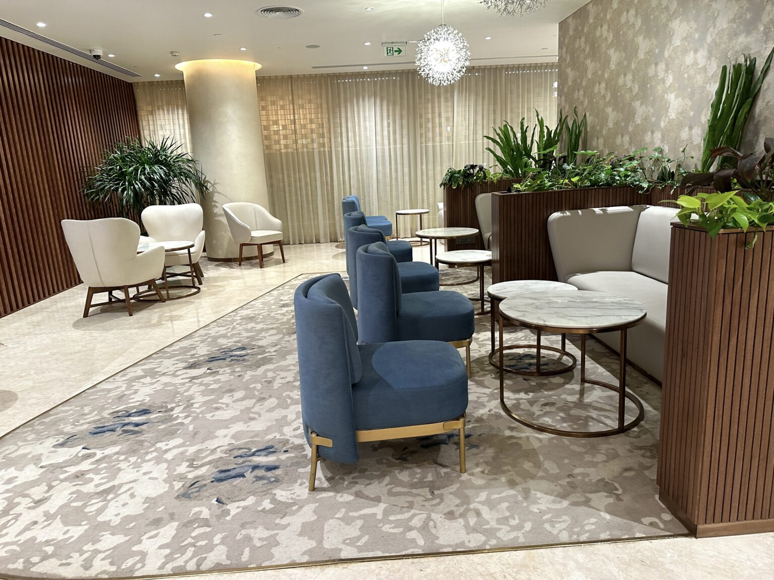 Review: 080 Arrival Lounge, Terminal 2, Bengaluru Airport - Live From A ...