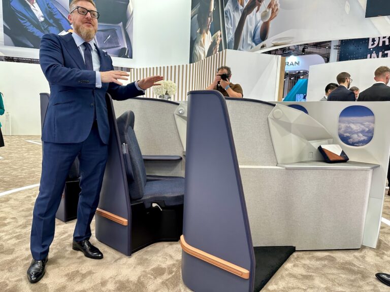 STELIA Opera Essential: a light business class flatbed launched - Live ...