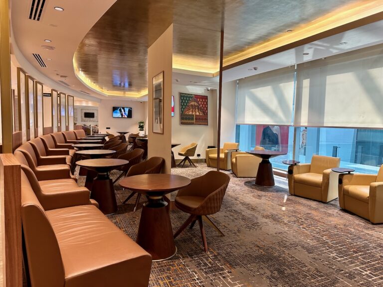 Review: Encalm Privé Lounge, Delhi Airport Terminal 3 (International ...