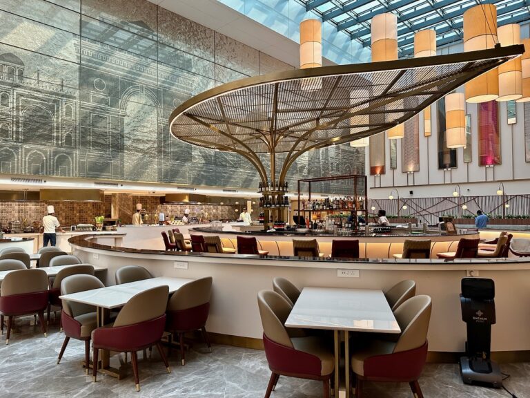 Review: Encalm Privé Lounge, Delhi Airport Terminal 3 (International ...