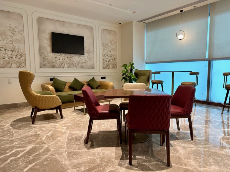 Review: Encalm Privé Lounge, Delhi Airport Terminal 3 (International ...