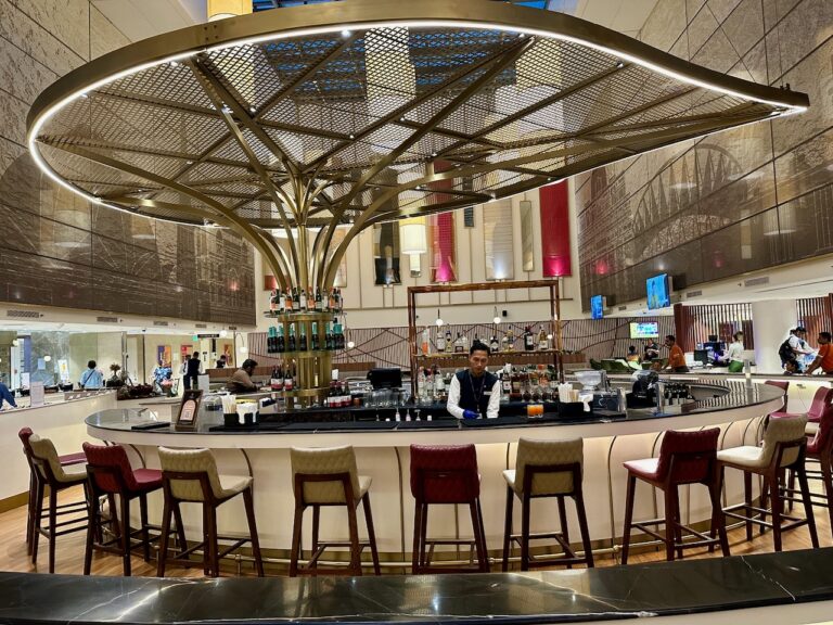 Review: Encalm Privé Lounge, Delhi Airport Terminal 3 (International ...