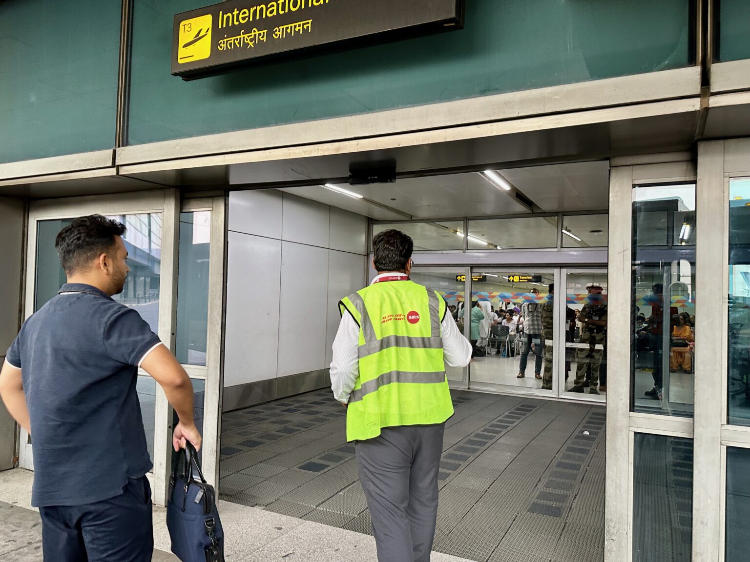 Review: Air India Airbus A350 Business Class (Dubai to Delhi) - Live ...